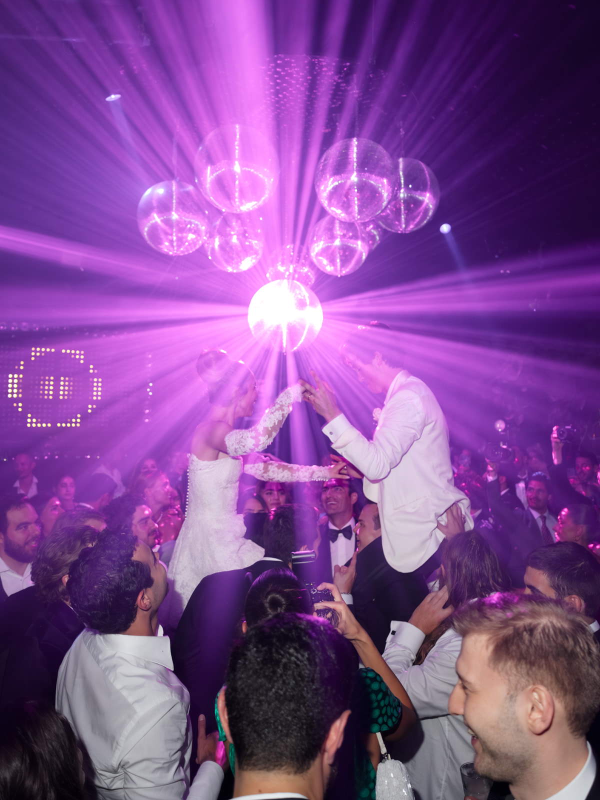 Singer-Songwriter Chloe Stroll and Olympic Snowboarder Scotty James’s ...