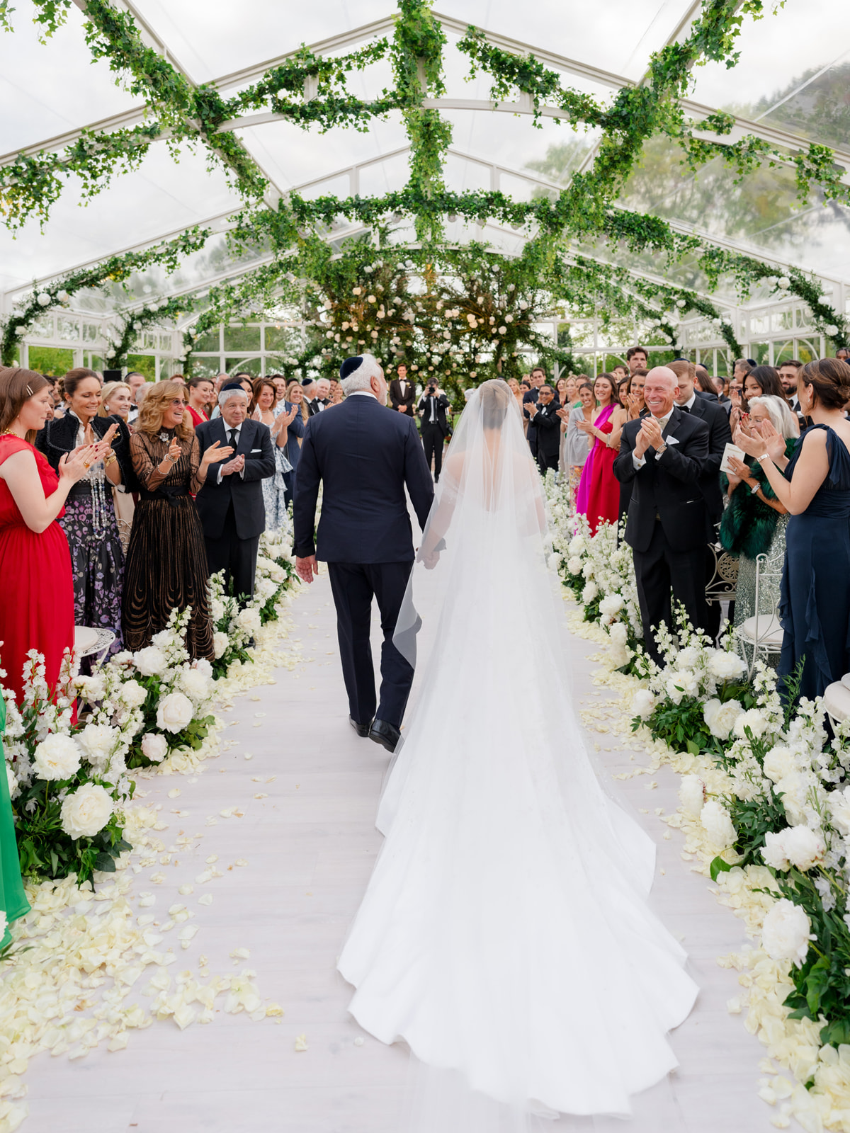 Singer-Songwriter Chloe Stroll and Olympic Snowboarder Scotty James’s ...