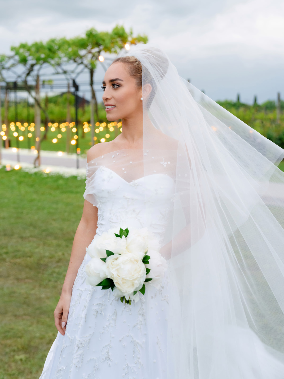 Singer-Songwriter Chloe Stroll and Olympic Snowboarder Scotty James’s ...