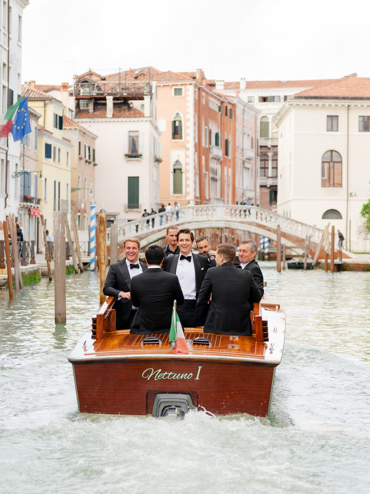 Singer-Songwriter Chloe Stroll and Olympic Snowboarder Scotty James’s ...