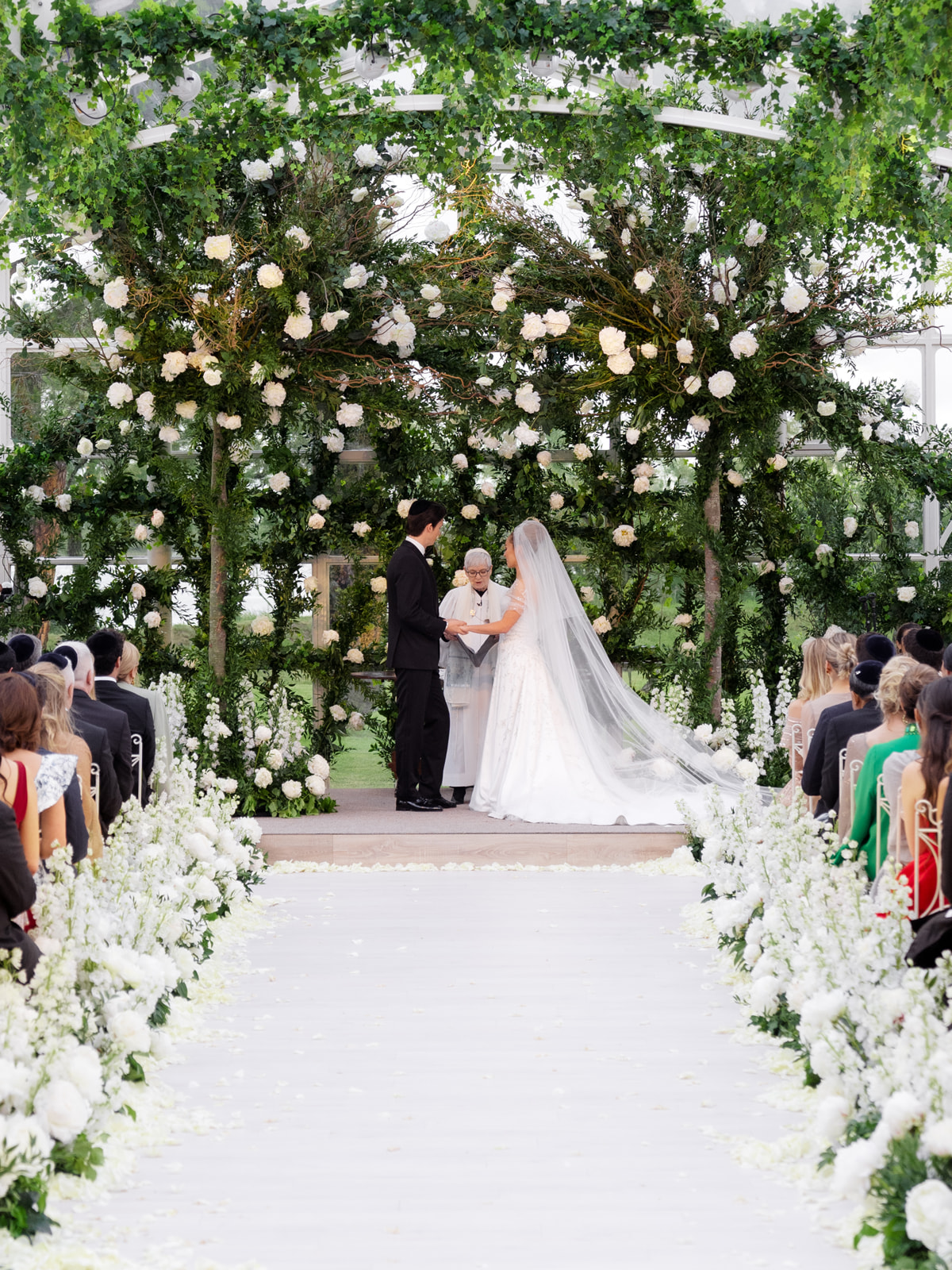 Singer-Songwriter Chloe Stroll and Olympic Snowboarder Scotty James’s ...