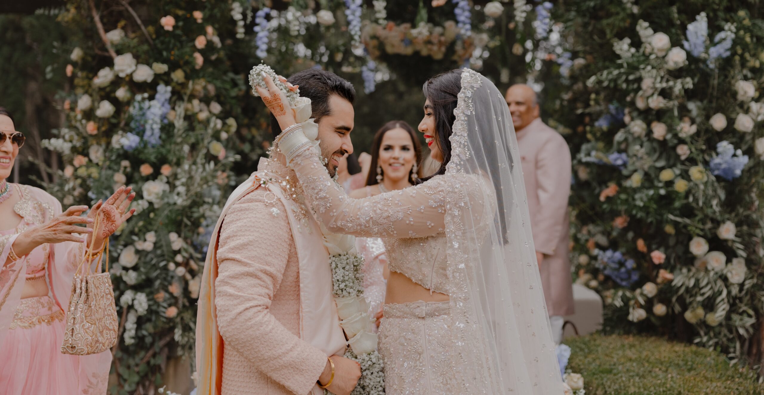 This Couple Hosted Just 24 Guests for Their Dream Italian Garden ...