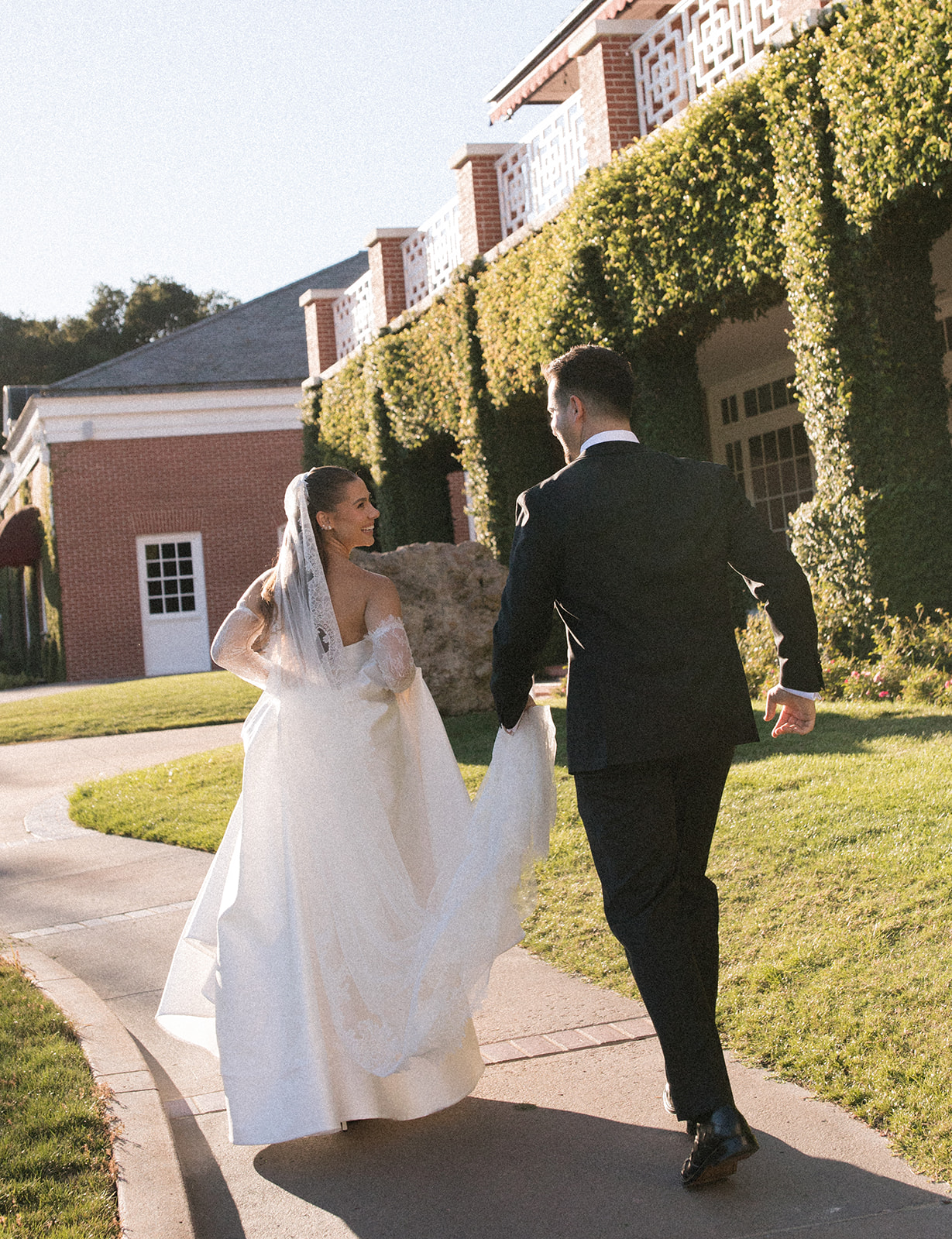Emily Alexander and Adi Fishman’s Classic Summer Wedding at The ...