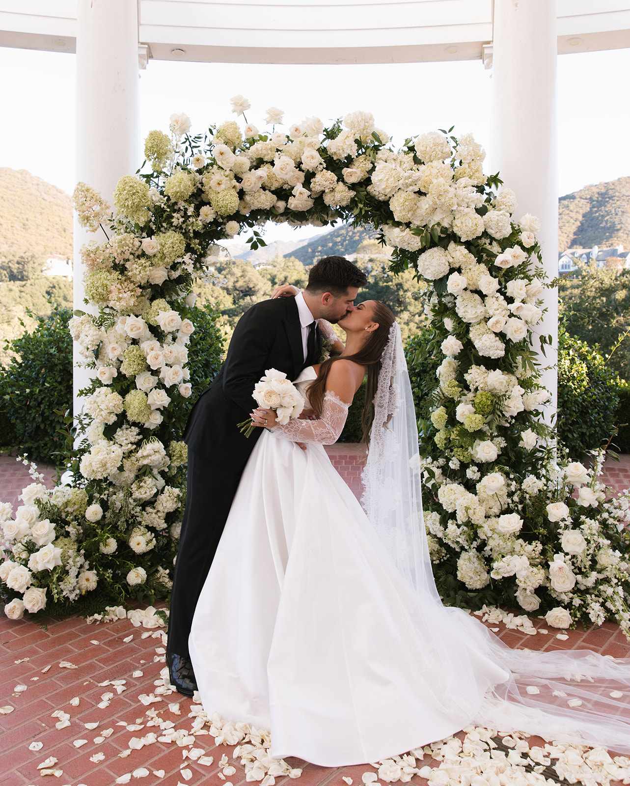Emily Alexander and Adi Fishman’s Classic Summer Wedding at The ...