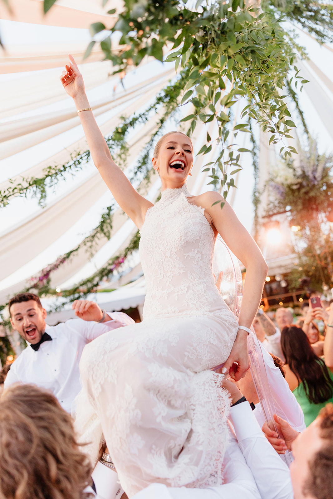 Marisa & Levi - Over The Moon